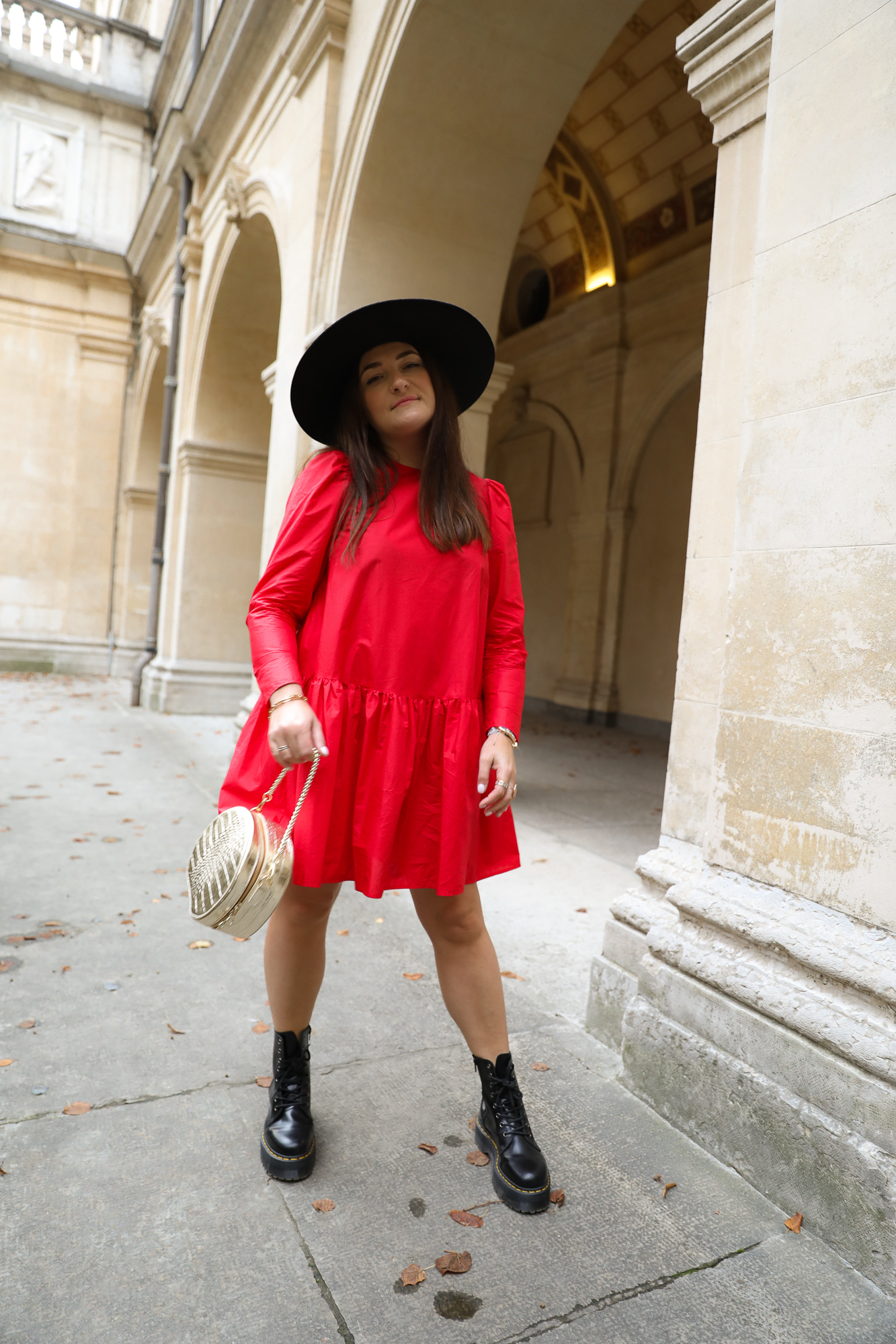 La robe rouge - idée look robe rouge - Paris Grenoble - blog mode ...